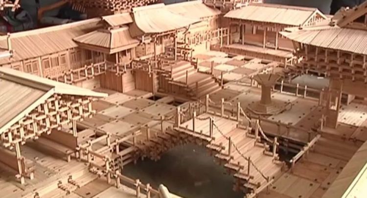 Amazing Craftsmanship! Model of Chinese Temple Made With 30,000 Chopsticks