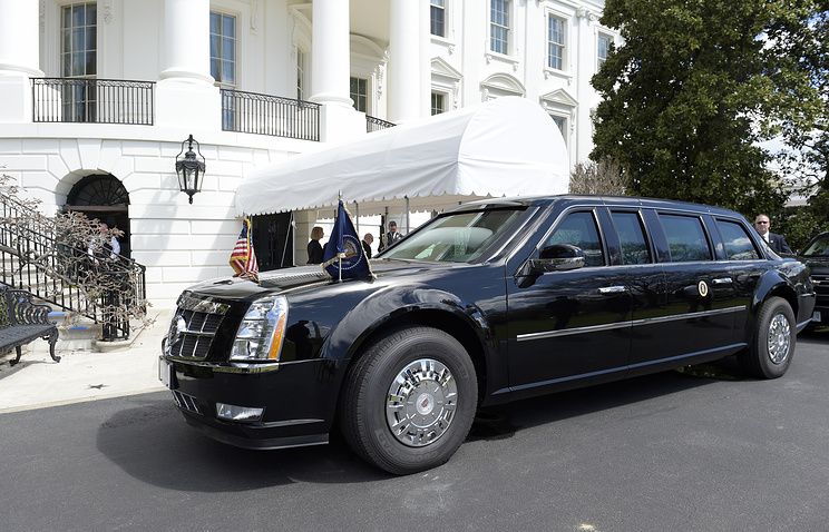 Trump’s limo too big to fit through Royal Palace gates in Brussels