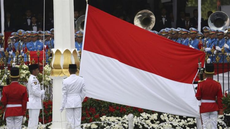 Indonesia in flag flap with Malaysia at Games
