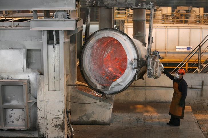 Russian manufacturing shrinks for third straight month in July