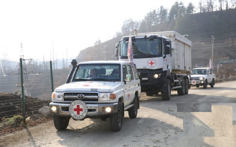 3 more ICRC vehicles move freely on Khankandi-Lachin road - VIDEO